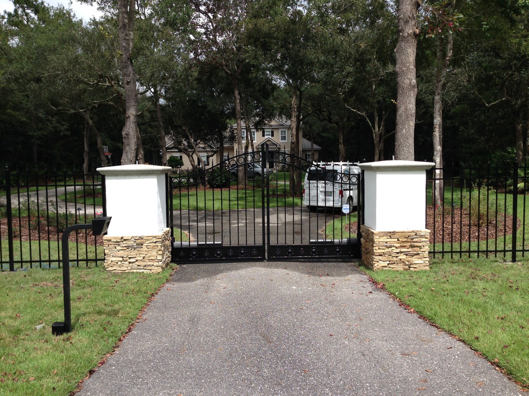 Aluminum Double Leaf Driveway Gate with Viking Operators and Linear ...